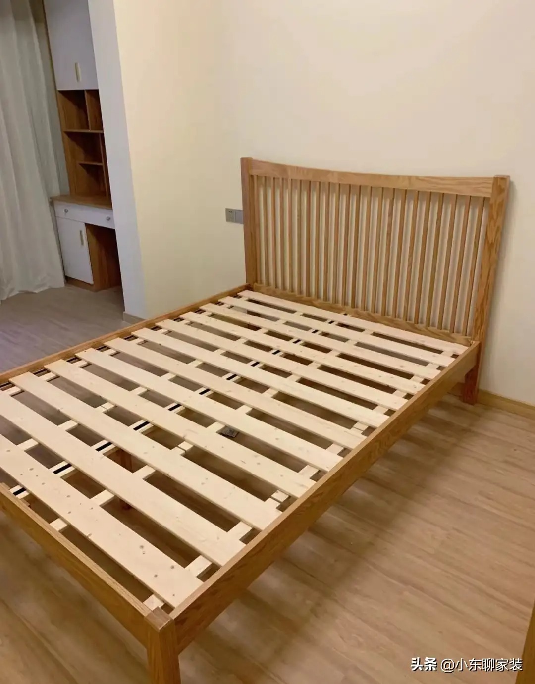 When choosing a bed, is it better to choose a solid wood bed or a soft ...